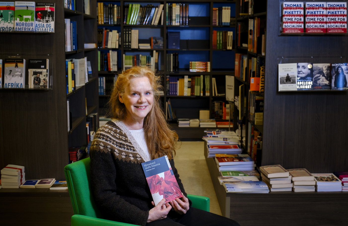 Hjónaband rauðu fiskanna í íslenskri þýðingu | Háskóli Íslands